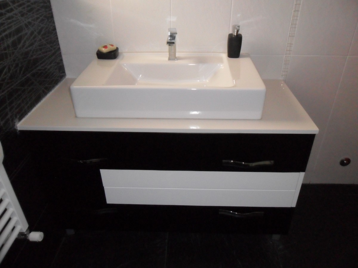 Moveis WC - Vicente e Ramos, Lda