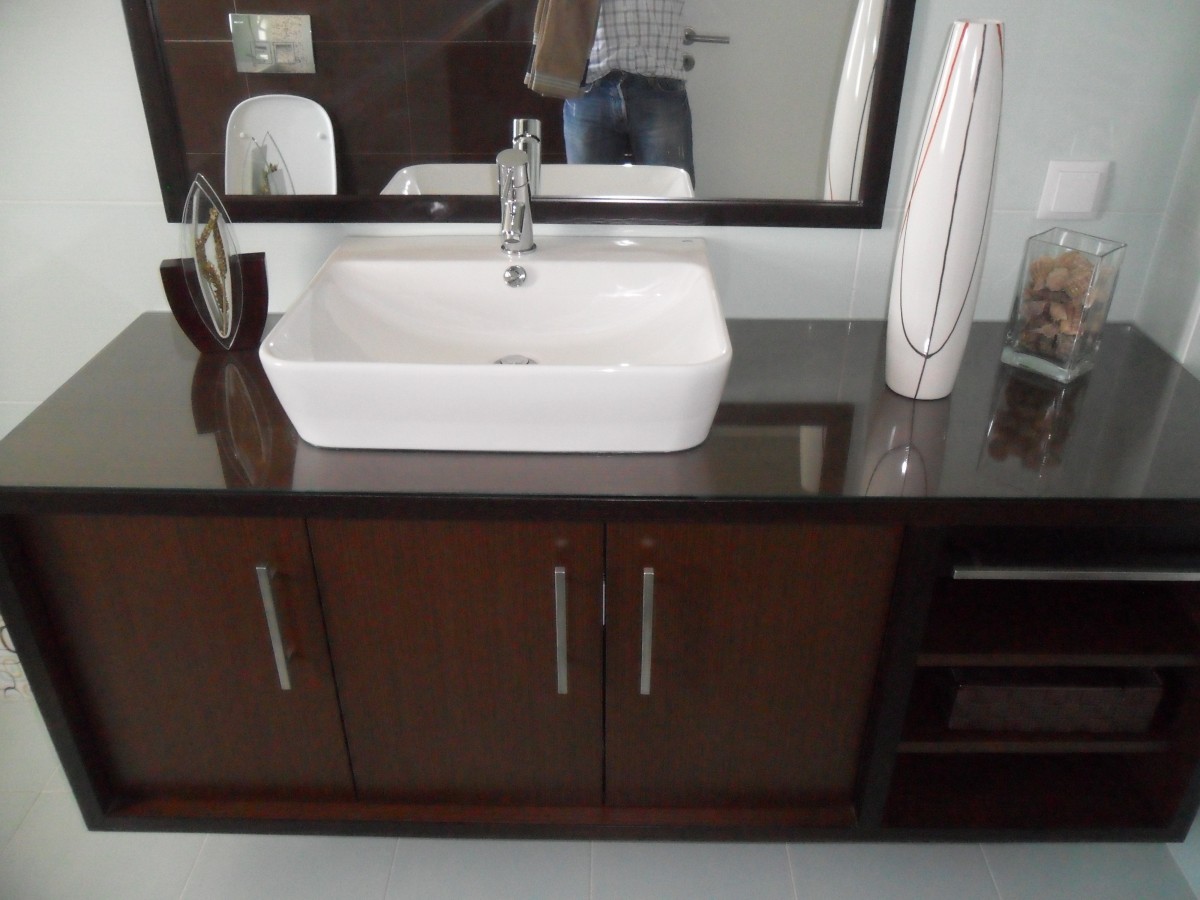 Moveis WC - Vicente e Ramos, Lda